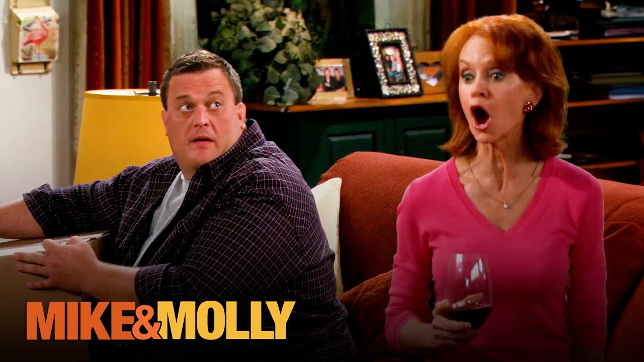 Mike And Molly Victoria Singing