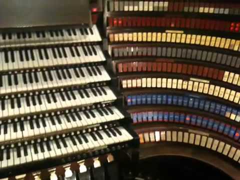 Wanamaker Grand Court Organ Console - YouTube