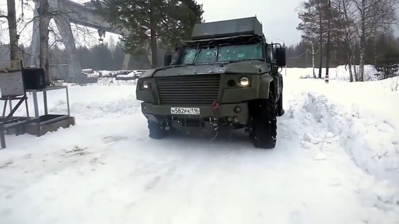 New Russian K4386 «Typhoon-VDV» light airborne armoured vehicle - YouTube