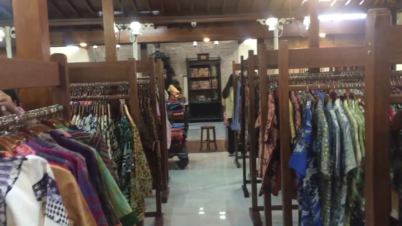 Batik Rumah Suryo Wijayan (Jogja) - YouTube