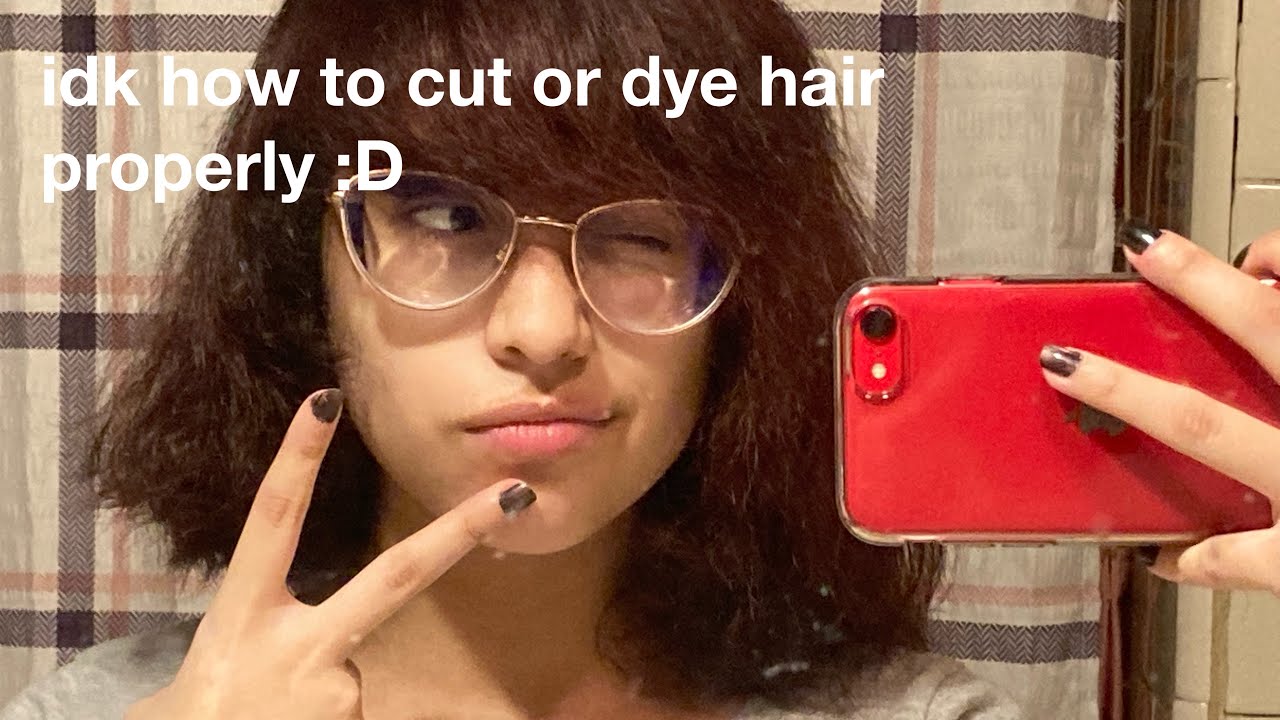 dying my hair + trying to give myself an emo/scene kid hair :) - YouTube
