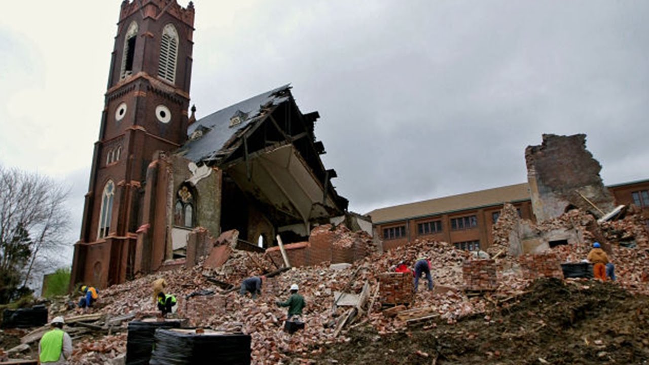Church Roof Collapse During Easter Service - YouTube