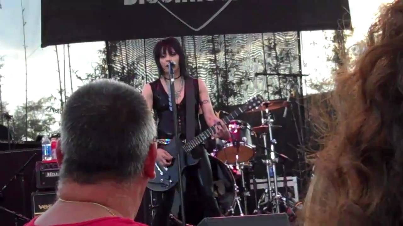 Joan Jett Busch Gardens Feb 20th 2011 Intro Bad Reputation Cherry Bomb ...