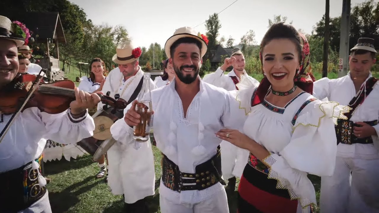 Anisoara Rad - Cântă puiu' cucului - YouTube