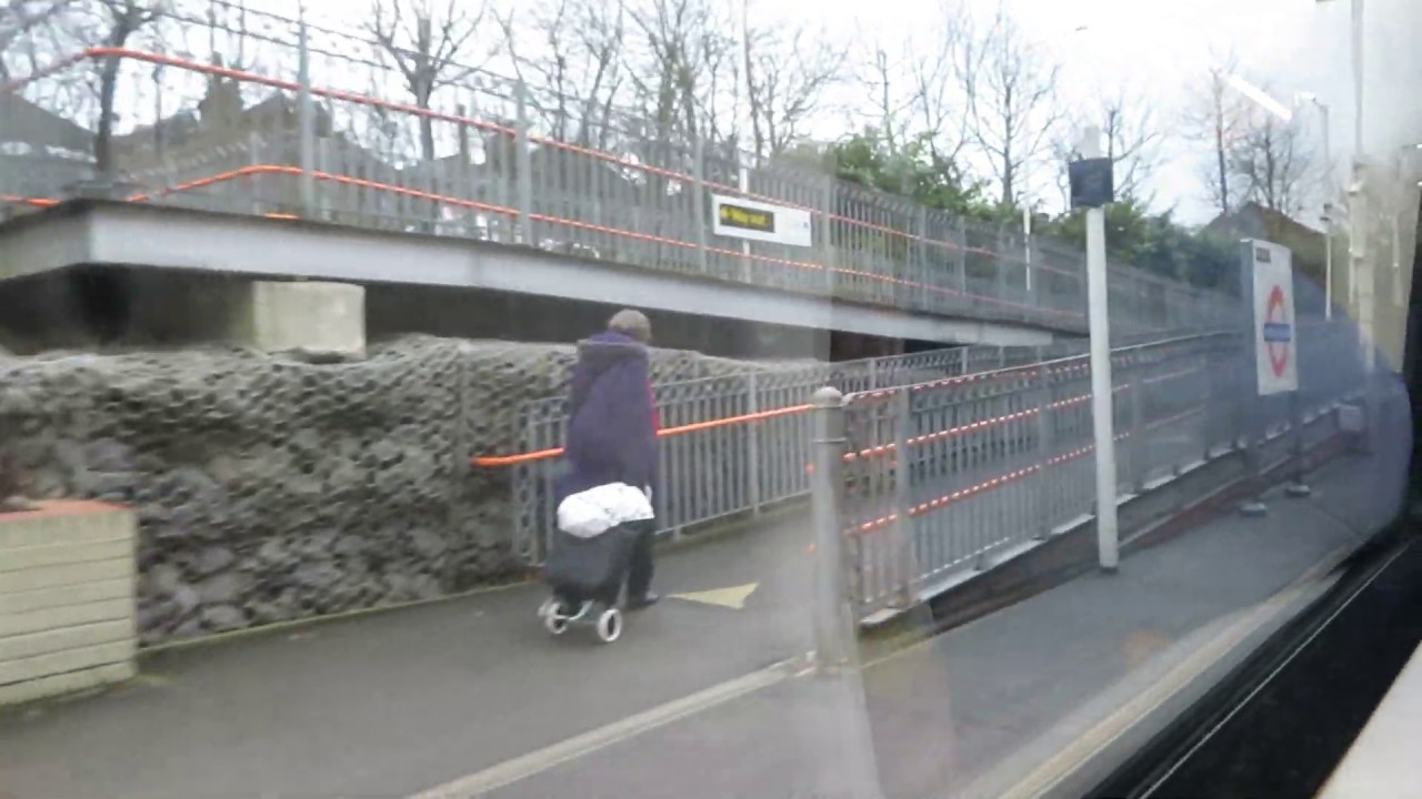 Bombardier Turbostar Class 172/0 ZF #172004 | London Overground | TfL ...