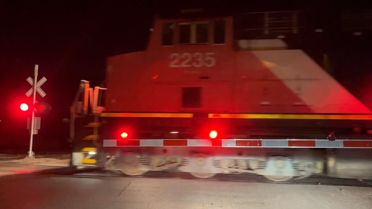 CN L573 and a NB CN Manifest meet! Trenton, MI (2/13/23) - YouTube