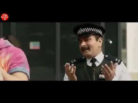 Jacqueline hot kiss with Varun.