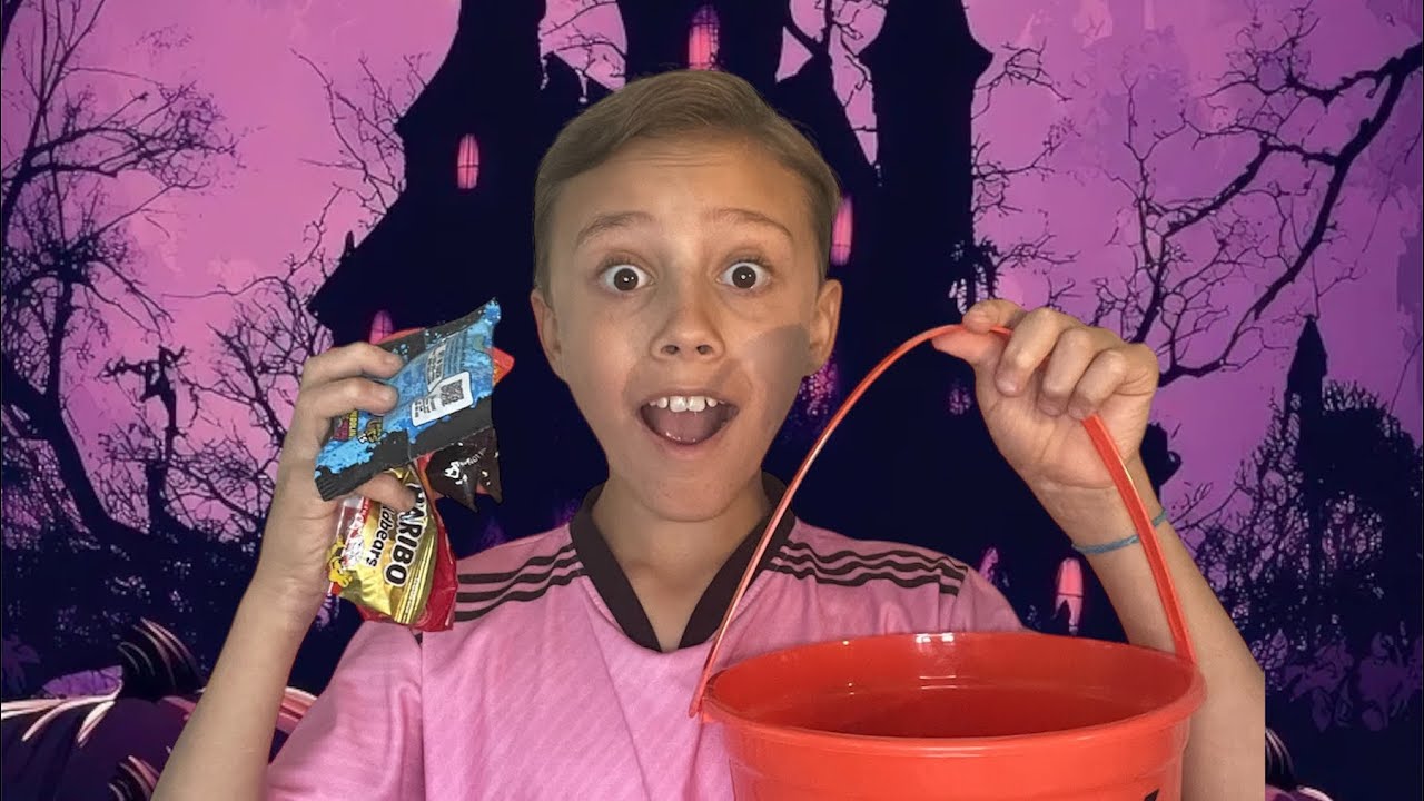 I tried really weird candies that I found on halloween! - YouTube