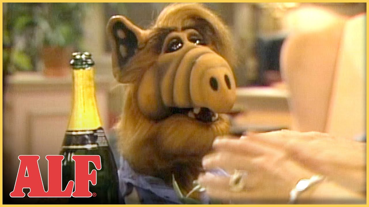 ALF's Romantic Date Night for Willie & Kate | S2 Ep10 - YouTube