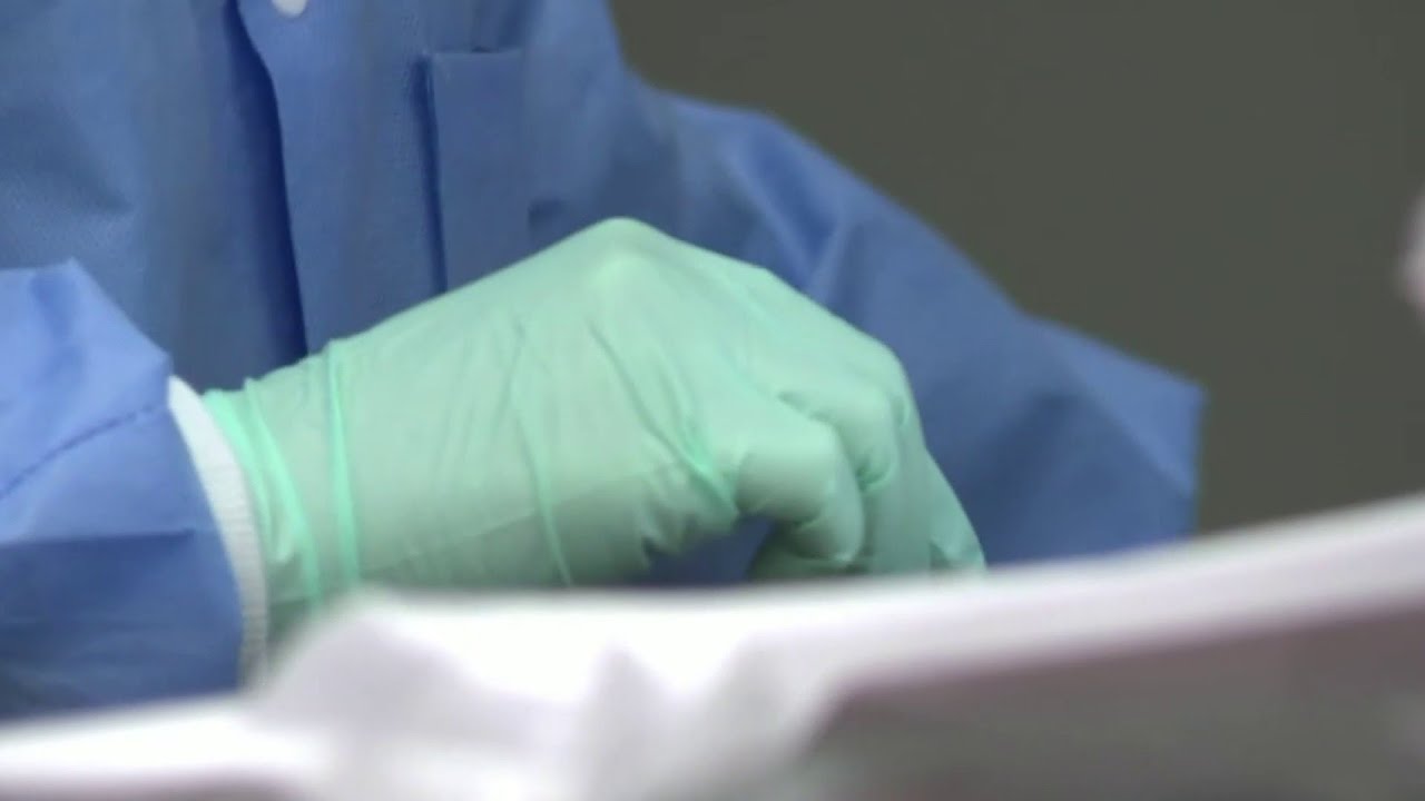 Solving crimes with DNA - YouTube