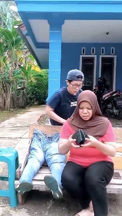 Lagi tidur #ngakak #comedyngakak #shortvideo #lucu #comedylucu #comedy #comedykocak #funny #fyp ...