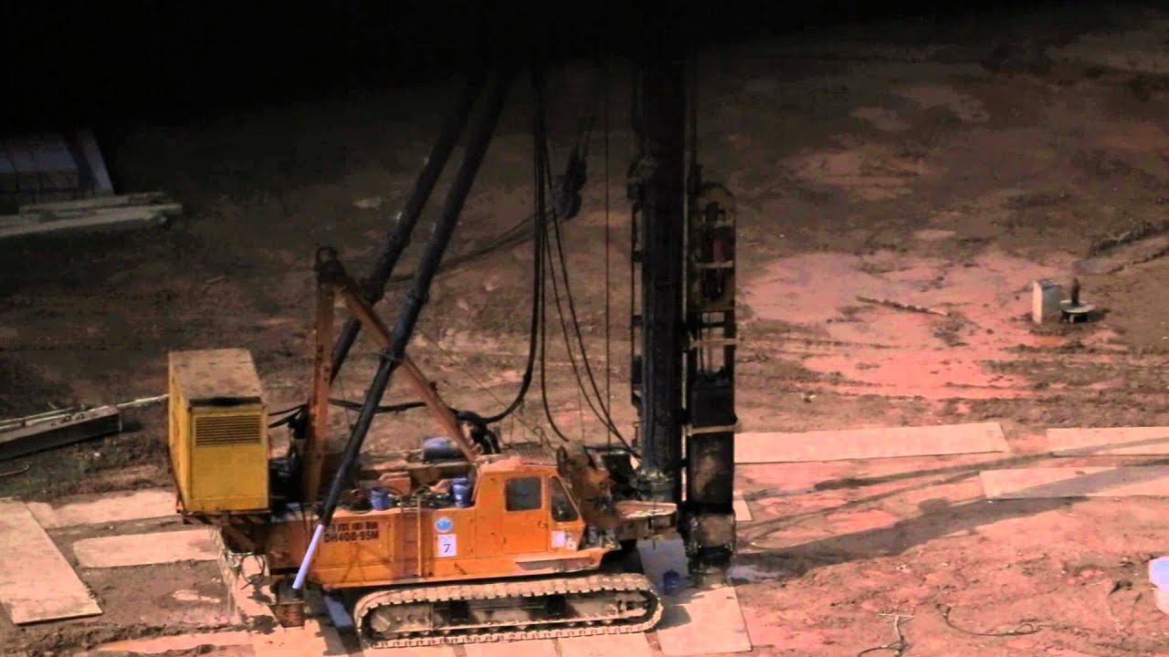 4 Piling Machines Piling Together - YouTube