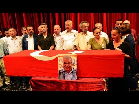 Cengiz Sezici memleketi Adana’da son yolculuğuna alkışlarla uğurlandı