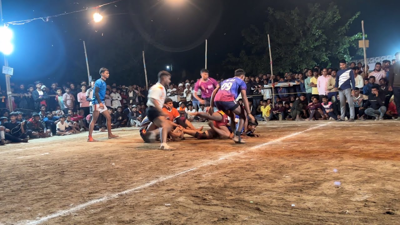 Bhatala tournament Mangli vs besur match win by Mangli . Romanchakch ...