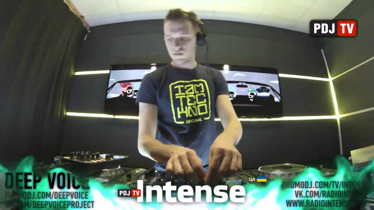 Live @ Radio Intense 24.12.2013 - Deep Voice - YouTube