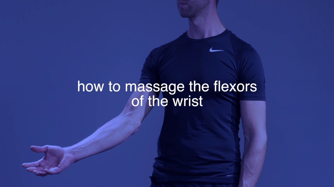 How to massage the flexors of the wrist with a percussive massager ...