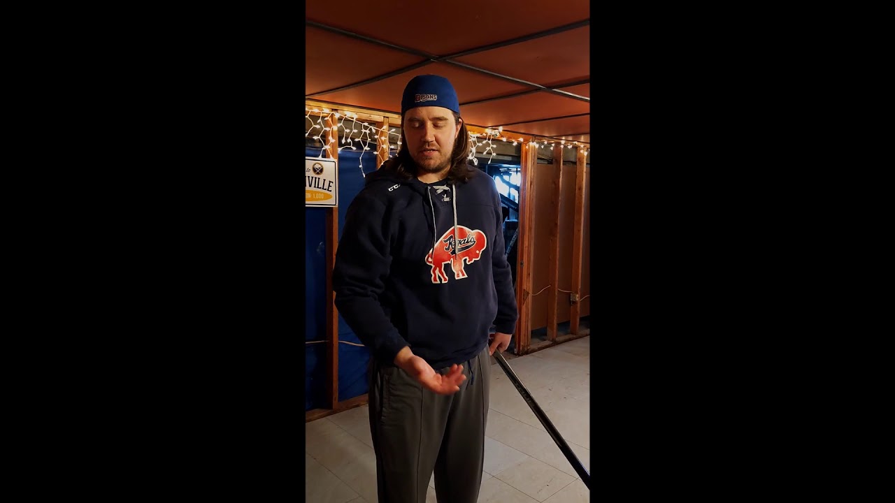 Coach Randy Teaches soft hands and saucer passes. - YouTube