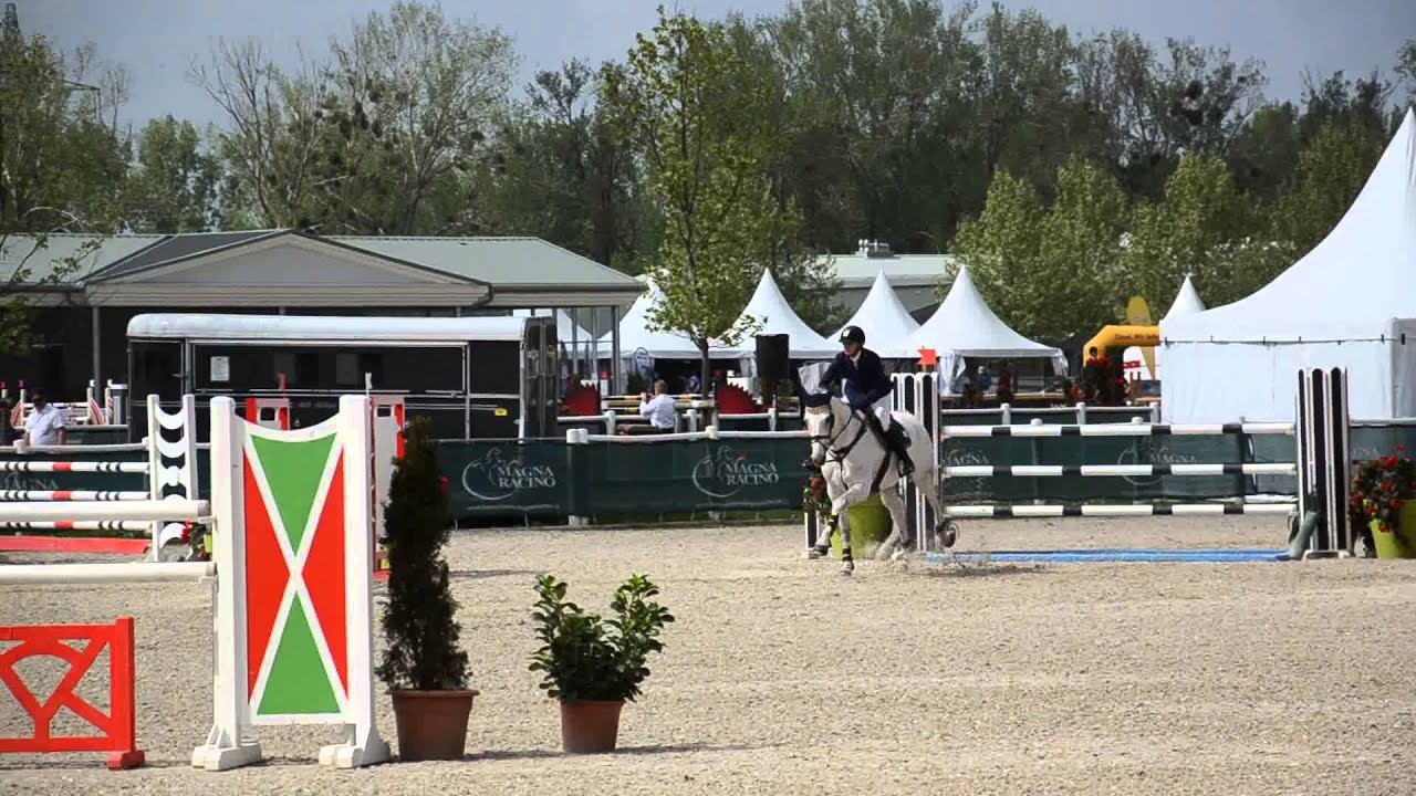 Classica CSI Magna Racino - YouTube