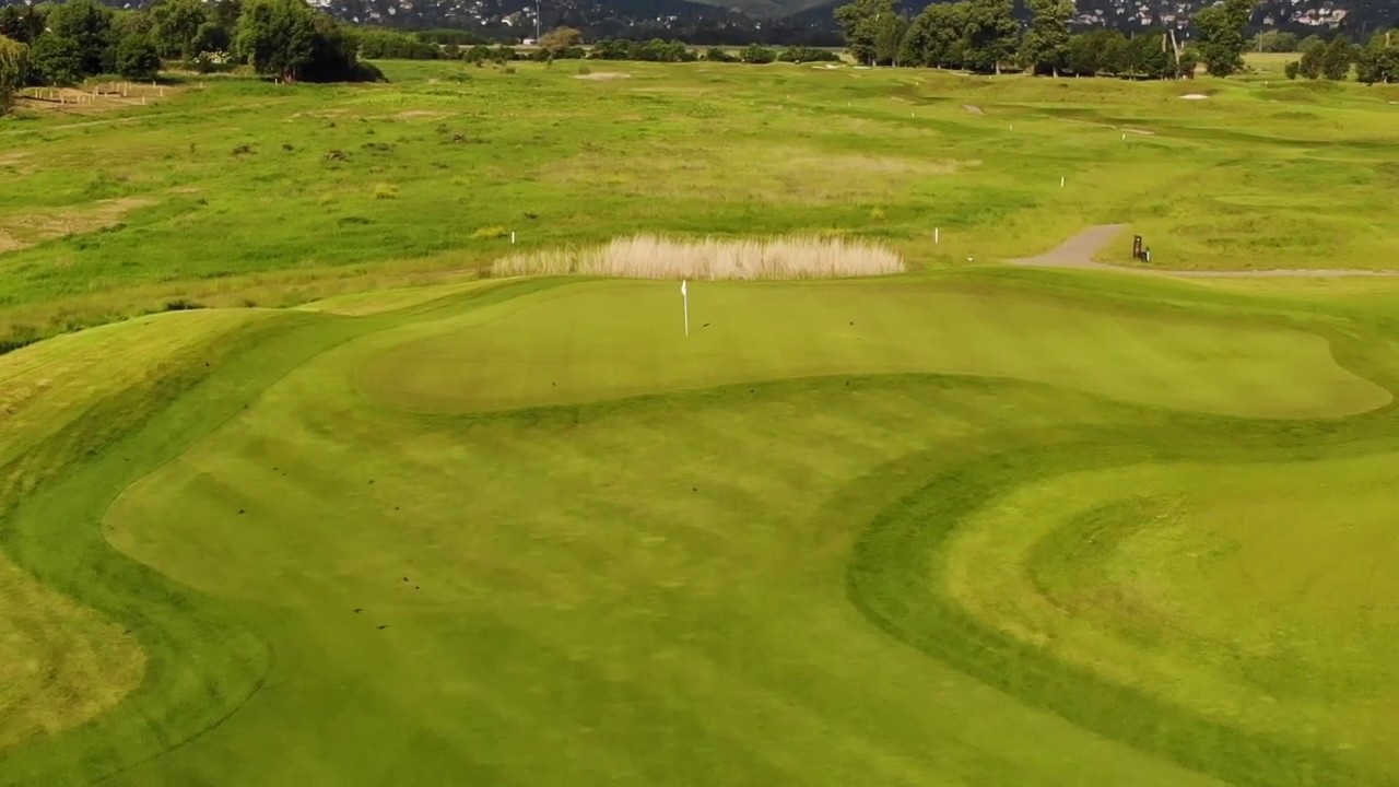 Prague City Golf Club - Hole Nr.1 - YouTube