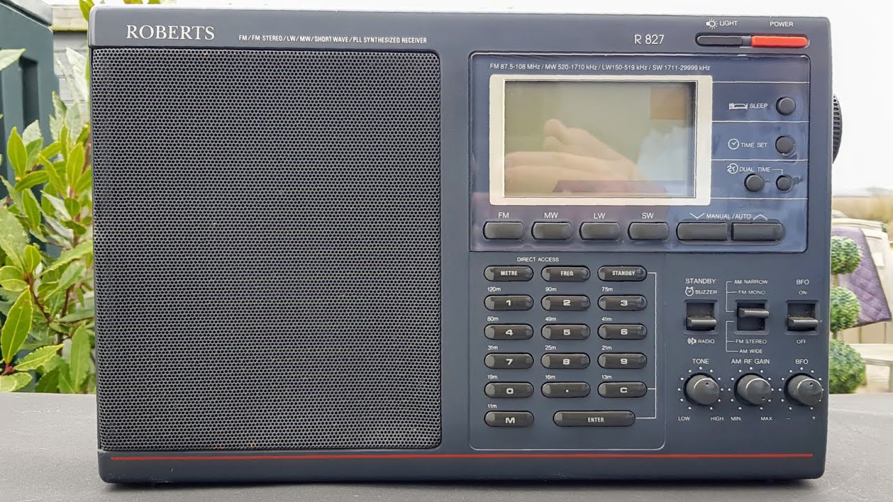 Roberts R827 demo - YouTube