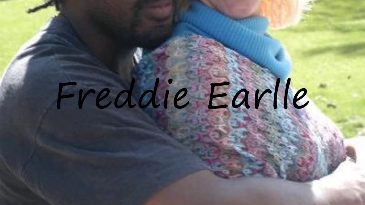 How to Pronounce Freddie Earlle? - YouTube
