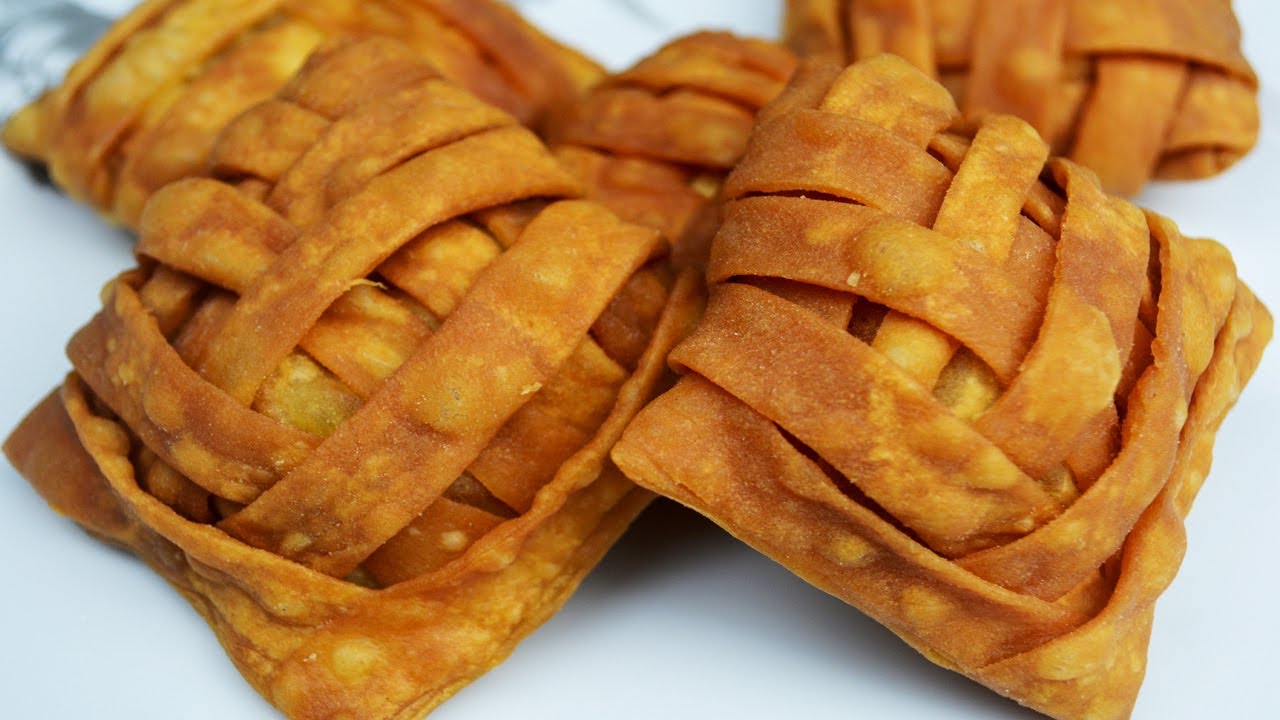 মুরগির মাংসের পিঠা | Chicken Pitha Recipe Bangali | Mangsho Pitha ...