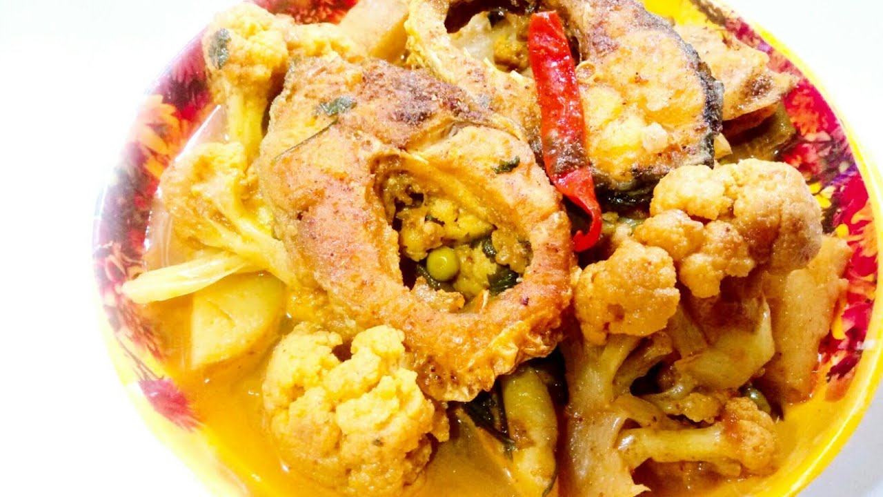 ফুলকপি দিয়ে রুই মাছ রান্না || Cauliflower Fish Curry Recipe || মাছের ...