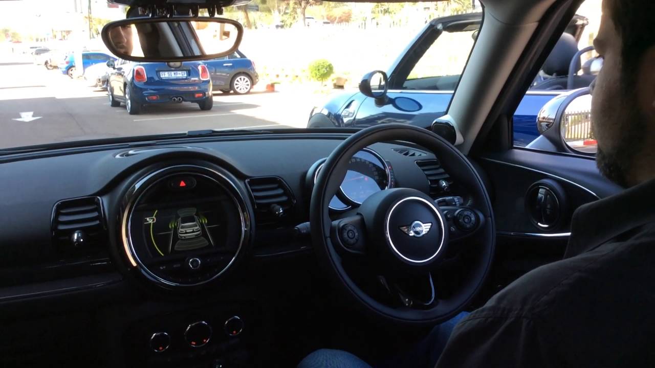 MINI Park Assist #Mini #Clubman - YouTube