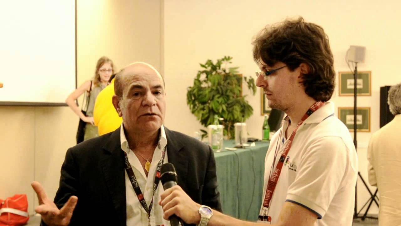 Intervista a Roberto Provenzano - Ischia Film Festival 2011 - YouTube