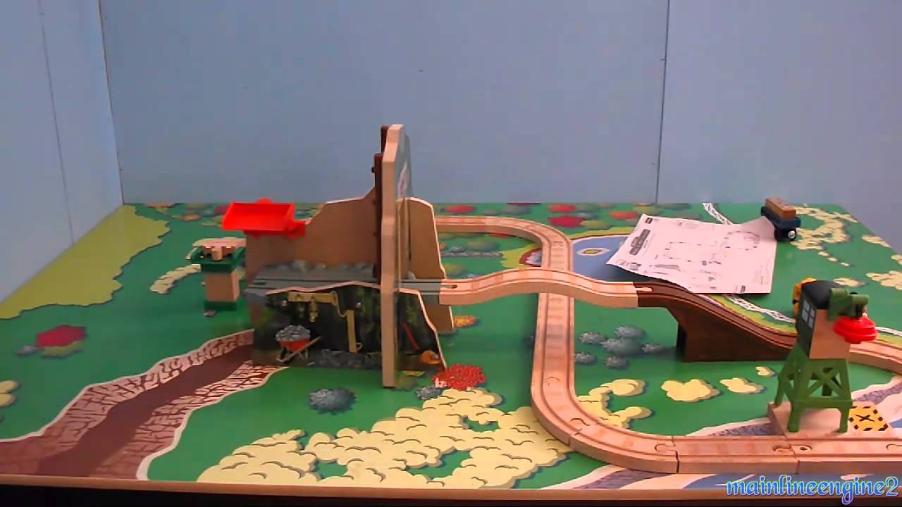 Thomas Wooden Railway Review: The Treasure At The Mine Figure 8 Deluxe ...