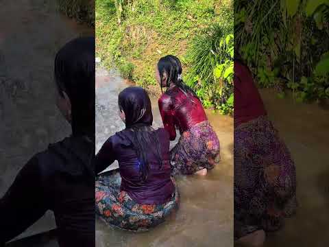 ngintip janda sama gadis mandi di sungai #gadisdesa #jandadesa