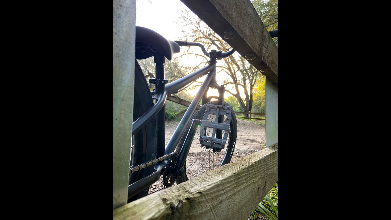 Verde Radix Dirt Jumper (A Quick Look) - YouTube