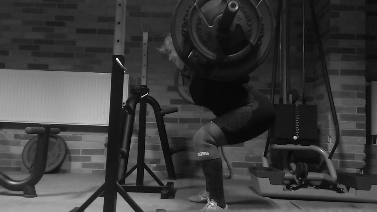 Squats & bench press - YouTube