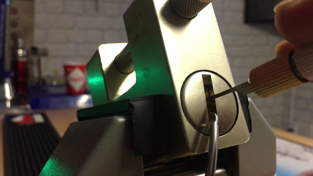 069 TLI Unique World Ball Shutter Lock Picked - YouTube