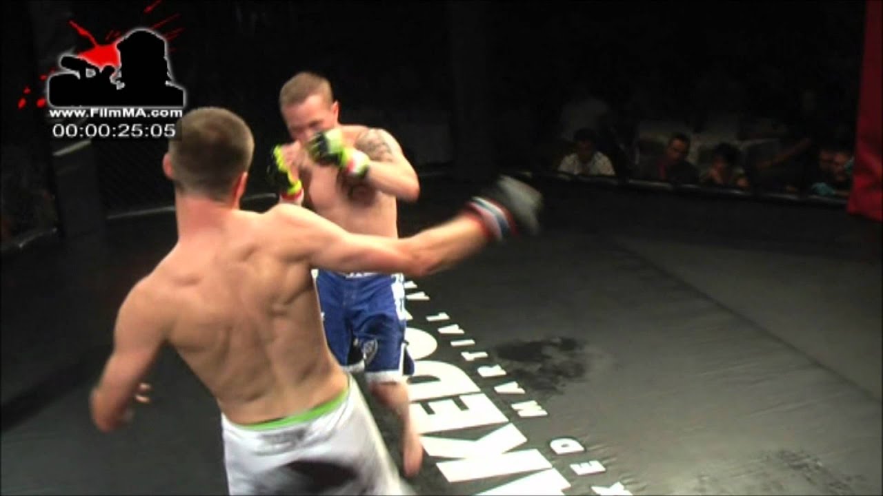 lords of the cage jack pain vs andy claydon - YouTube