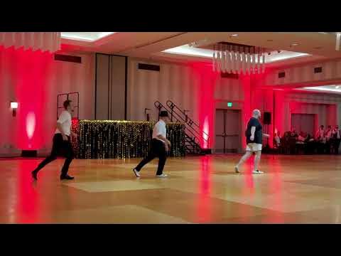 BOW CHIKA WOW IT Line Dance Demo by Joey Warren, Dustin Betts,Cody Flowers @2023 Xperience ...