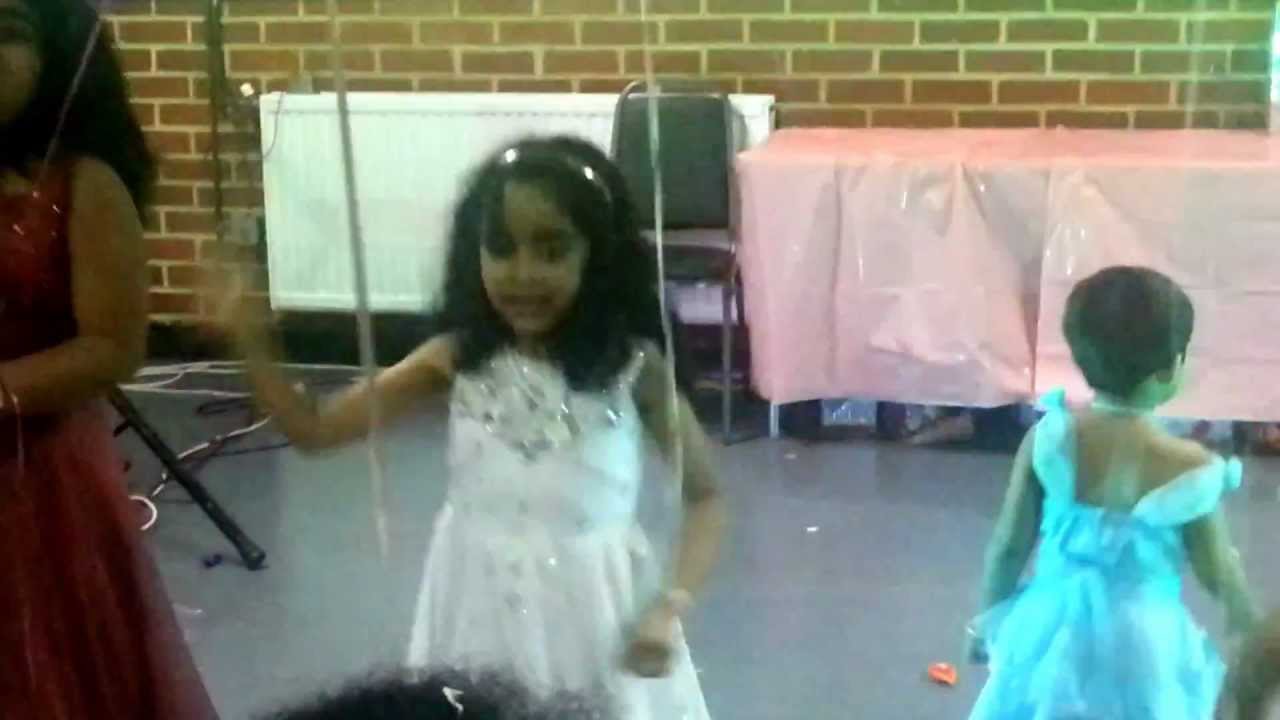 My Cousin Sis Dancing To Gangnam Style Youtube