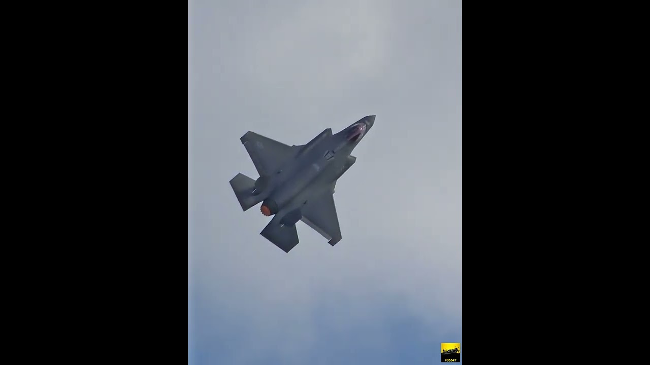 The F-35 turning is insane #shorts - YouTube