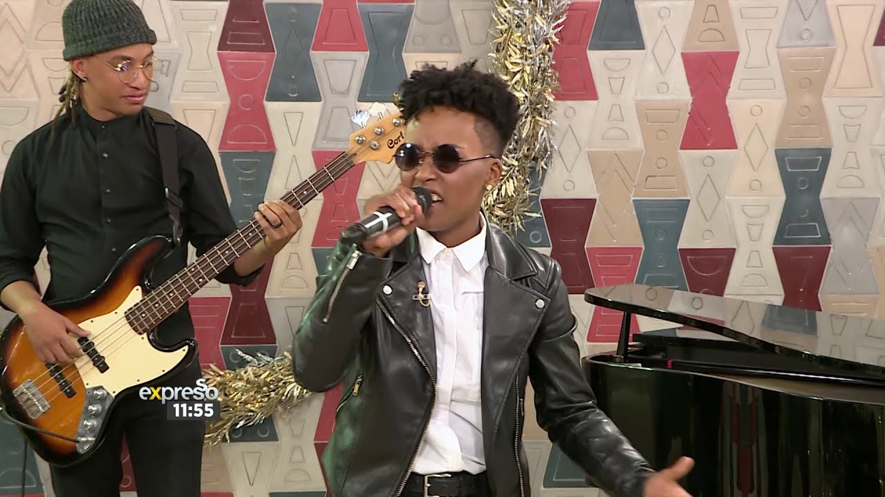 Music Zoe Zana performs 'Take Me To My Love' - YouTube