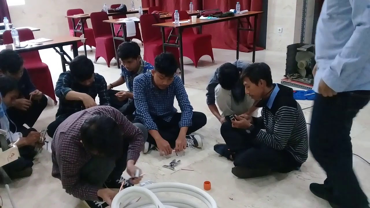 Pelatihan service ac di disnaker tangsel - YouTube