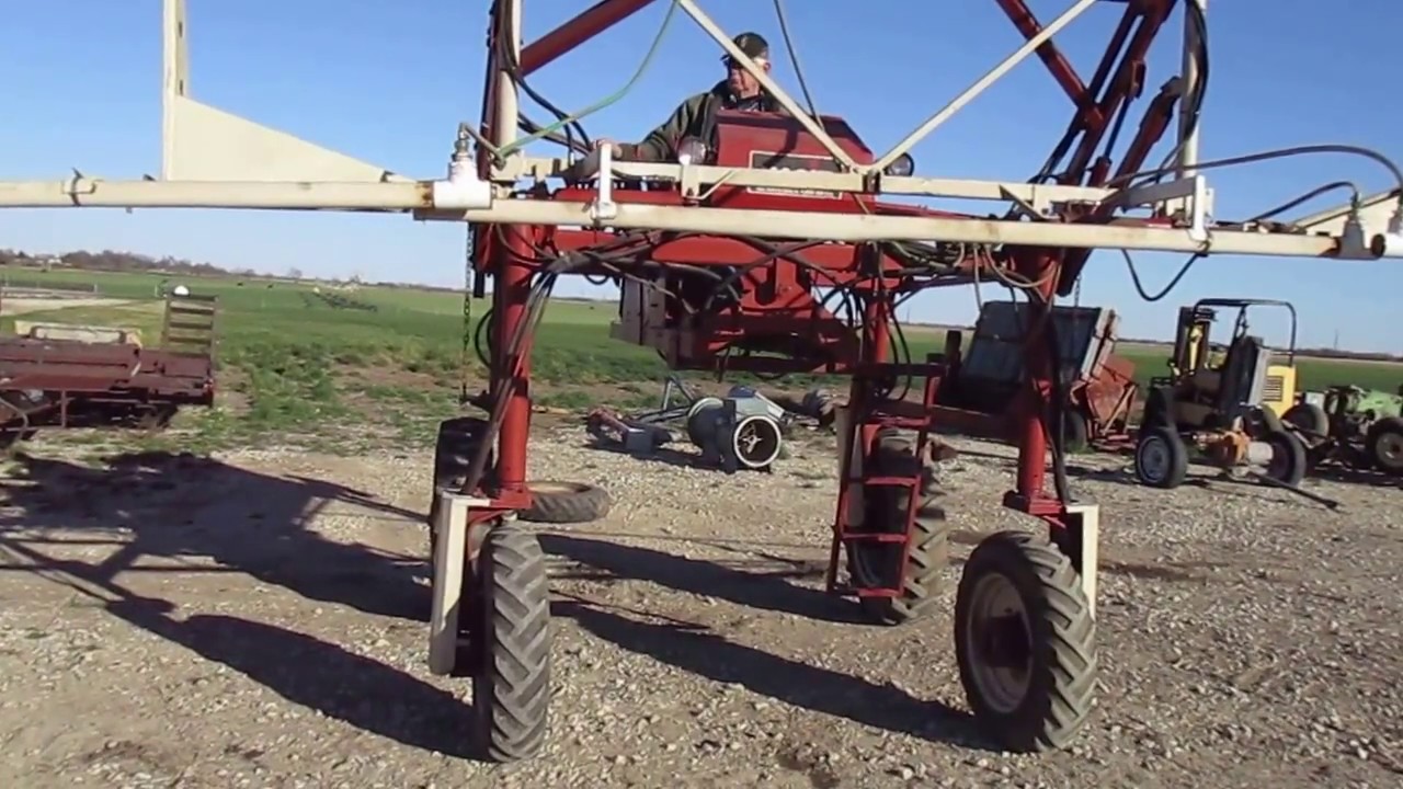 Hagie 470 Hi-Tractor Wicker - YouTube