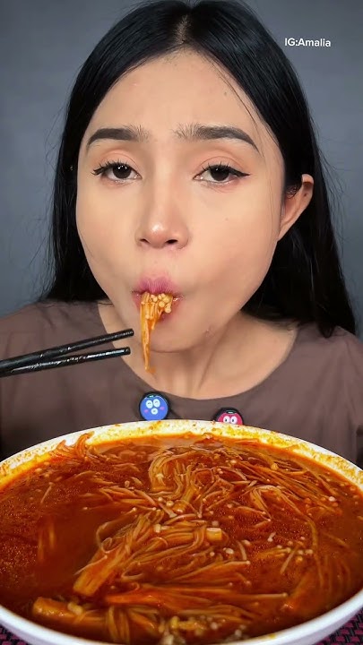 Makan jamur enoki🤤 #asmr #mukbang #food #shorts #youtubeshorts #fyp - YouTube