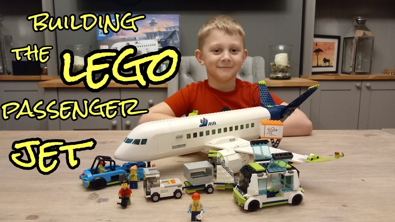 Building the LEGO passenger jet (60367) Speed build. - YouTube