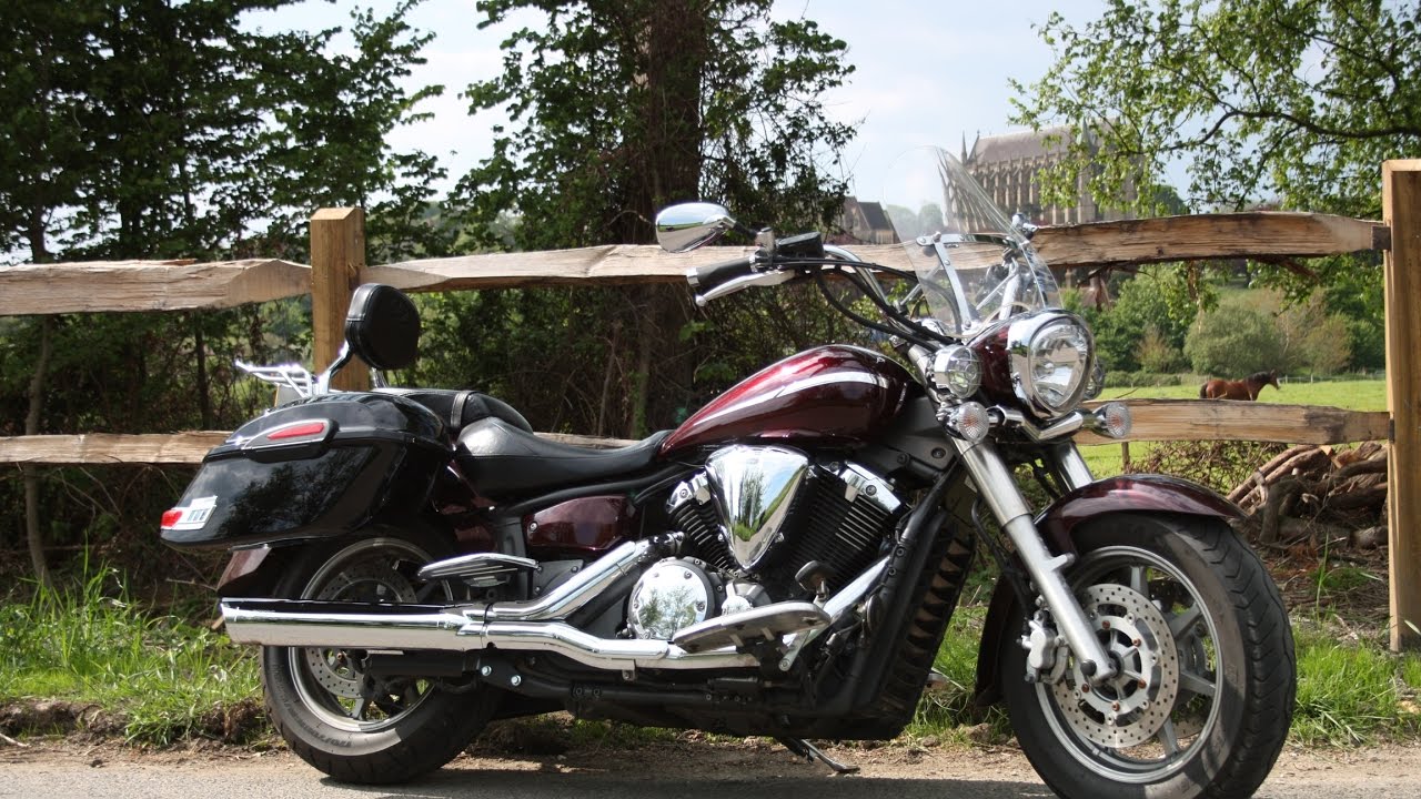 Yamaha XVS 1300 - YouTube