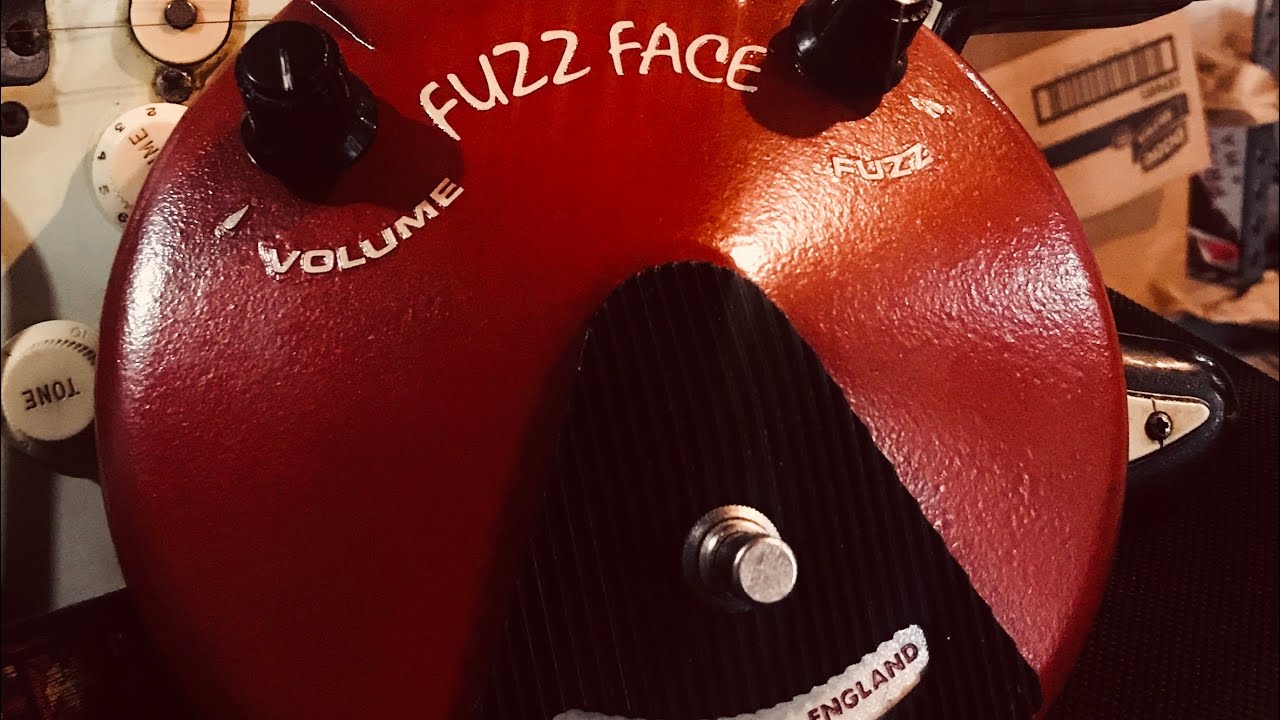 Fuzz Faceoff ! Original 1966 Germanium vs Ivor 68 BC183 Silicon - YouTube