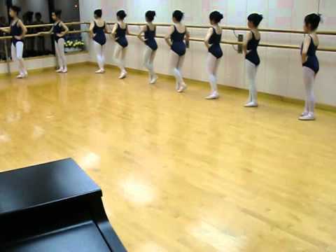 Ballet - RAD Grade 4 - Battements Fondus A Terre - YouTube