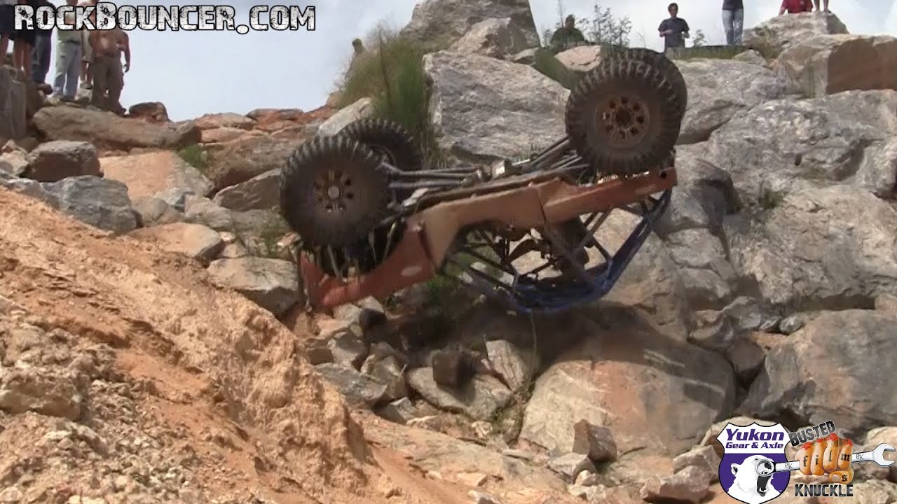 BRONCO BUGGY ROLLS OFF THE WALL! - YouTube