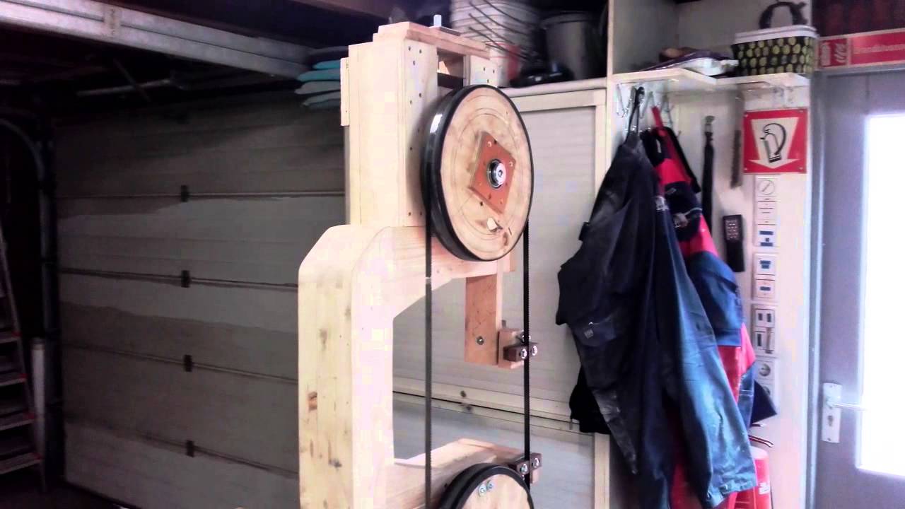 Homemade wooden bandsaw. - YouTube