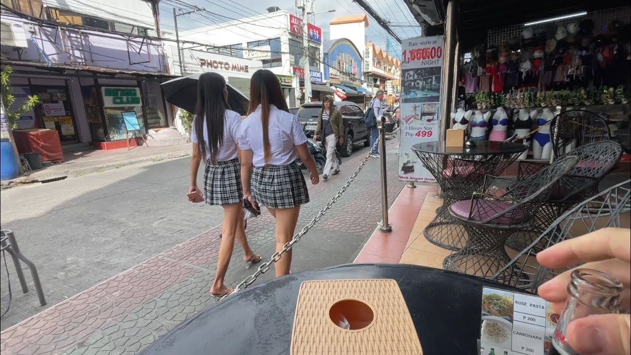Walkabout Hotel Beer Stop & People Watching on Walking Street | New ...