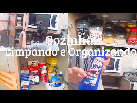 Limpeza, organização e mudanças nos armários da cozinha!